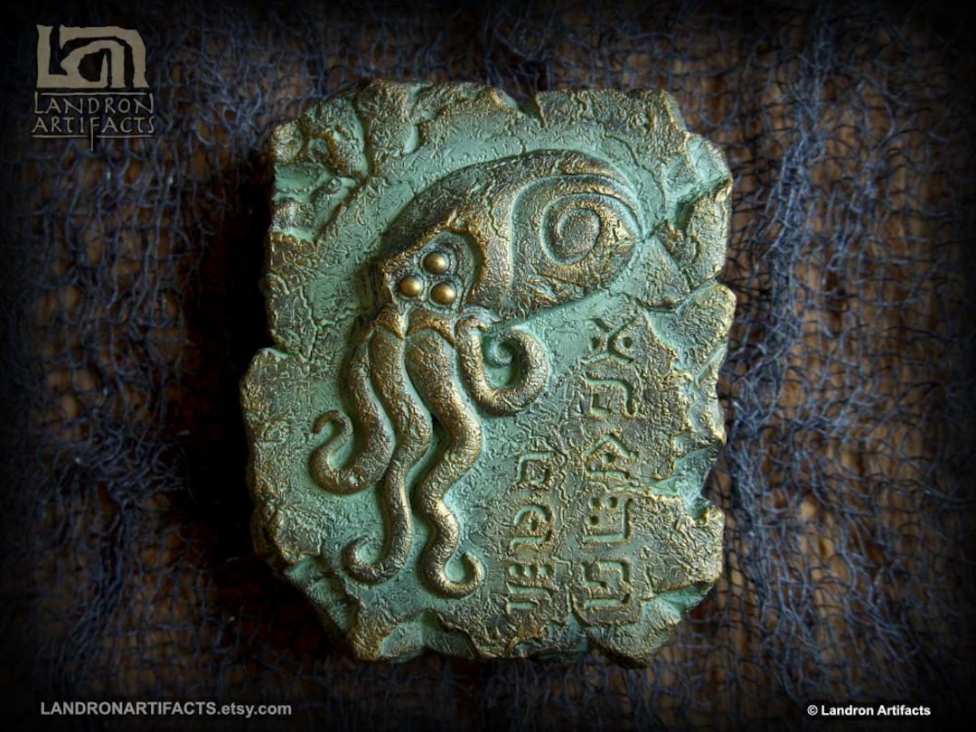 Cthulhu Idol Wall Relief Sculpture V4 Lovecraft Prop Replica Gothic ...