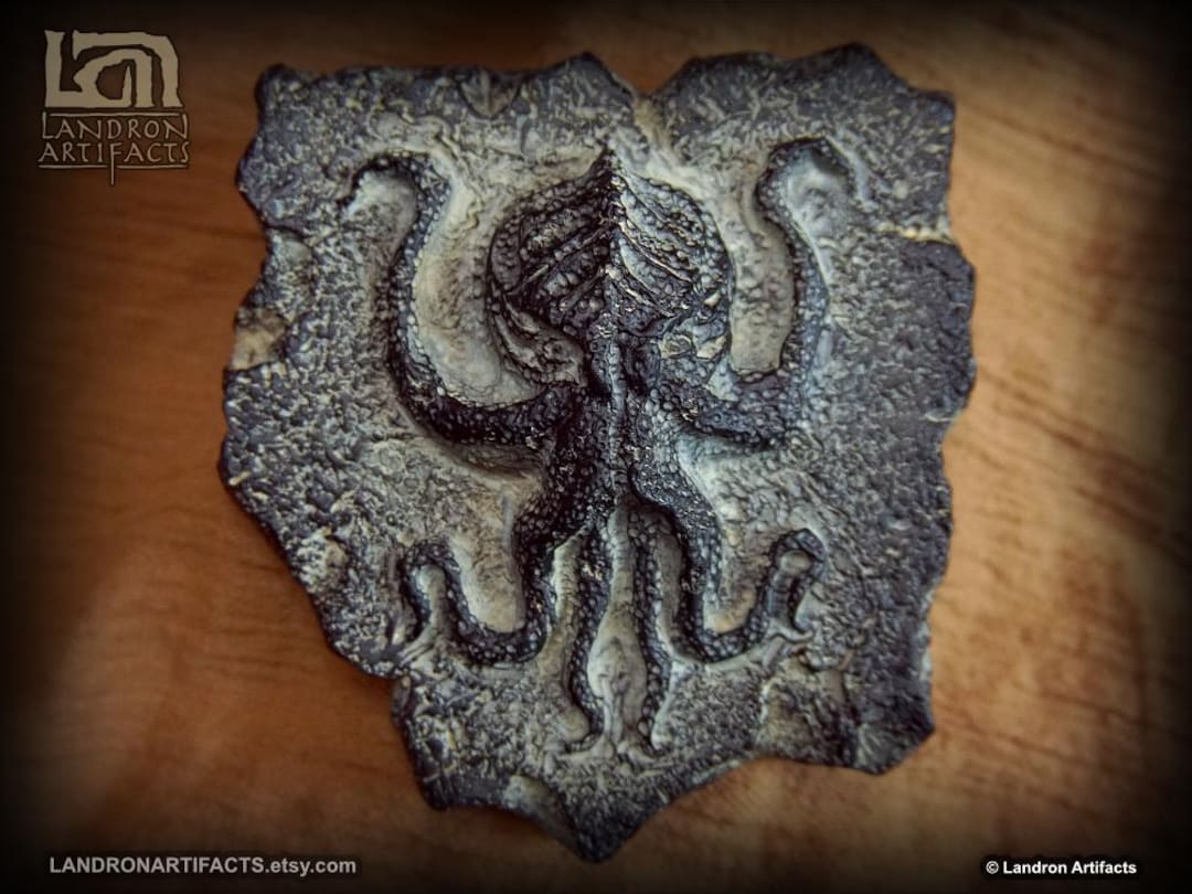 Cthulhu Idol Wall Relief Sculpture - Lovecraft Replica Gothic Horror ...