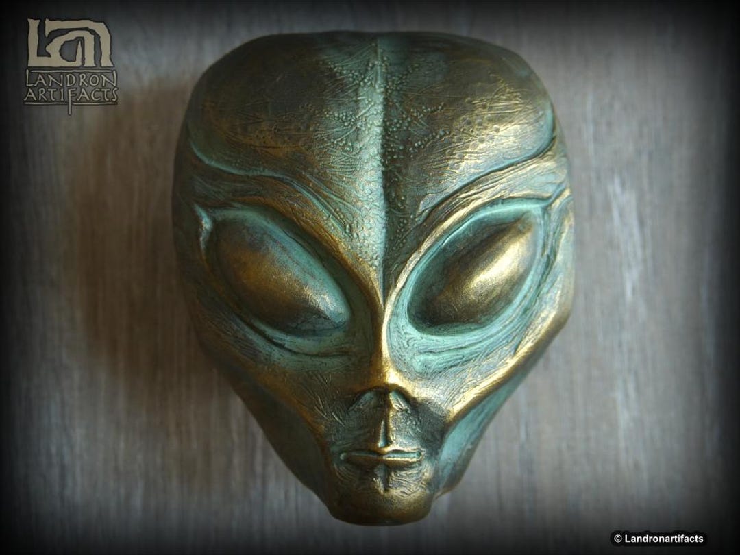 Alien Grey Sci-fi Wall Sculpture UFO Area 51 Bronze Color Edition - Etsy