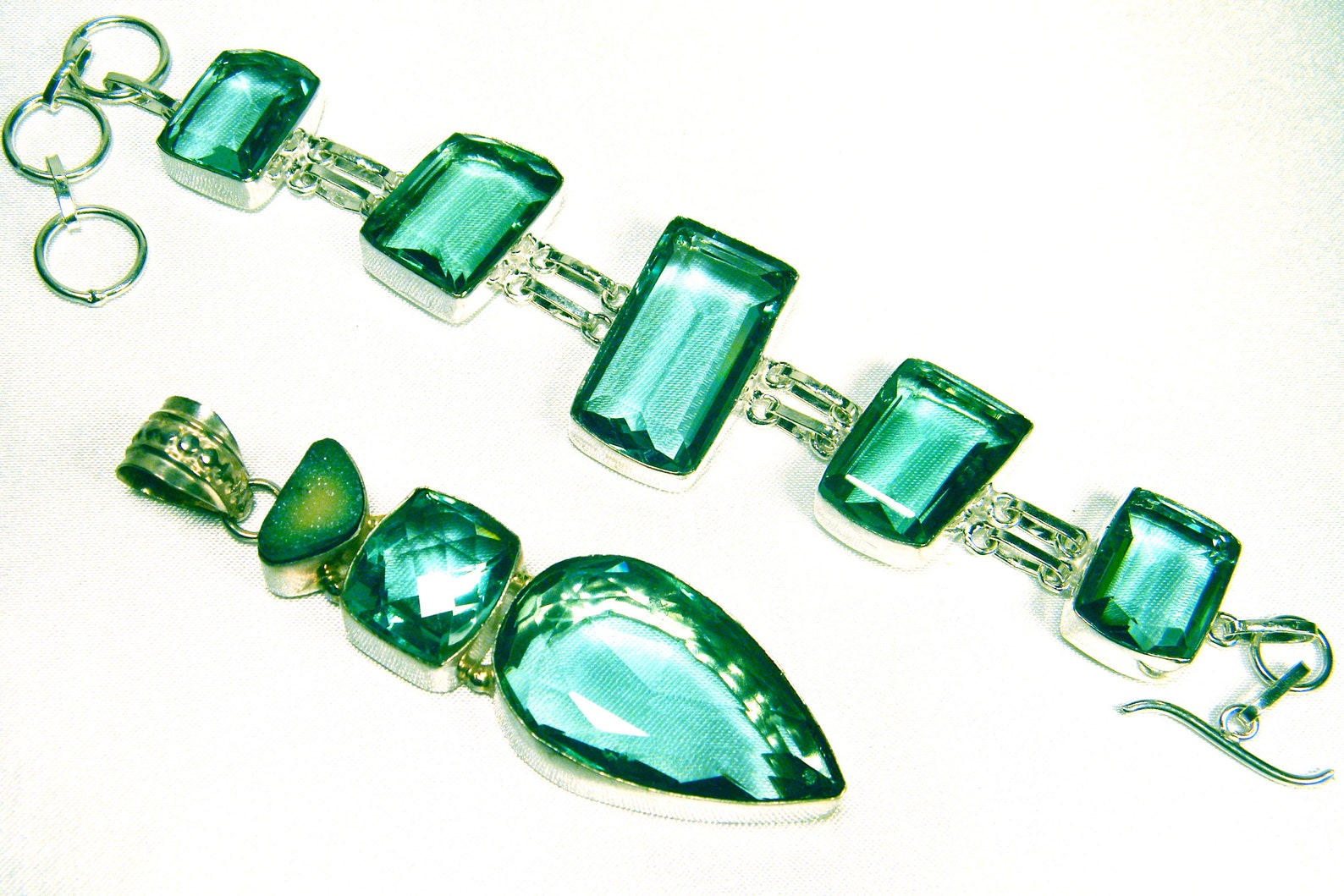 Sterling Silver Caribbean Blue Topaz and Druzy Pendant Bracelet Set - Etsy