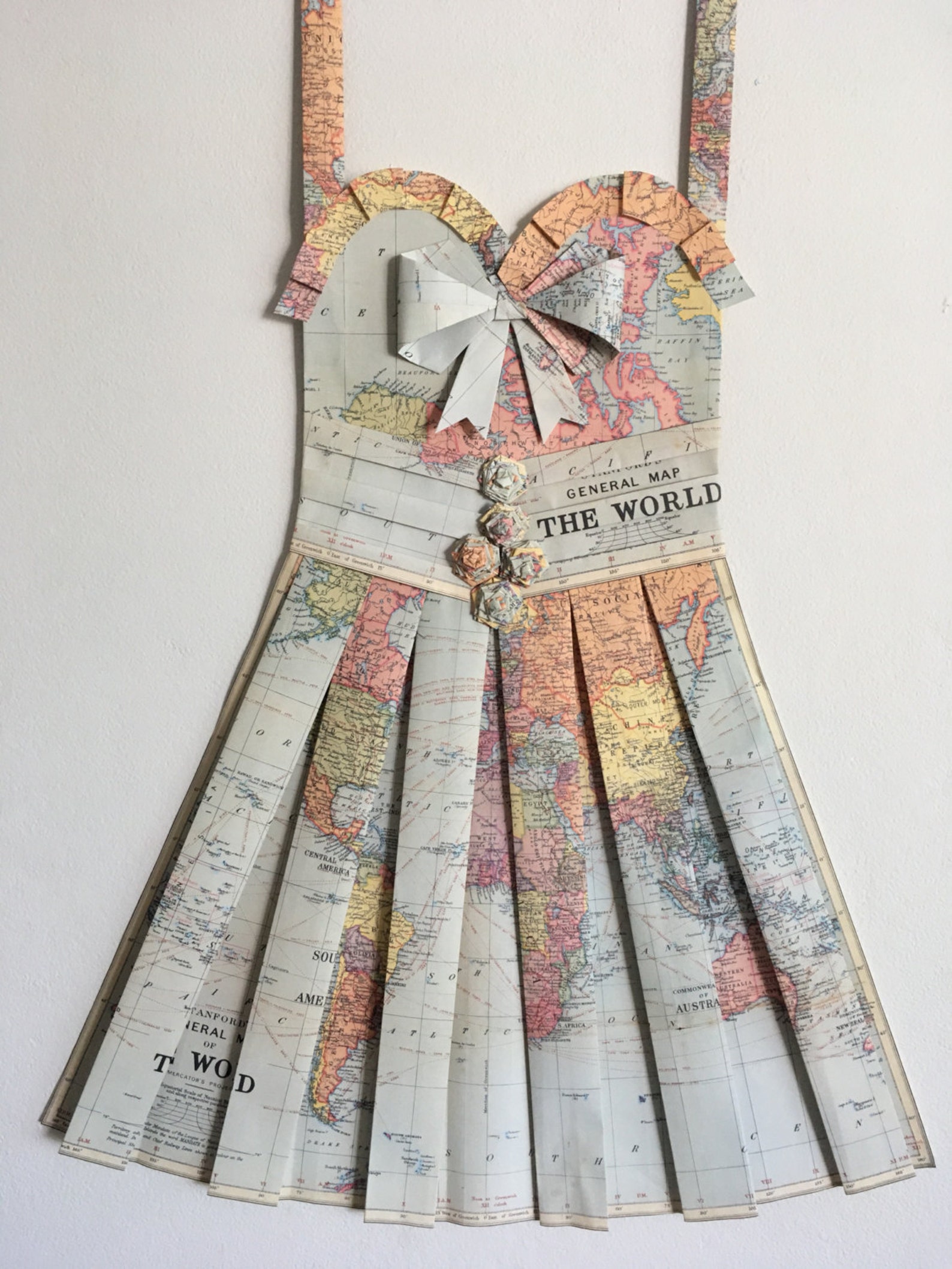 THE WORLD 26 X 18 Hand Folded Vintage Style Map - Etsy