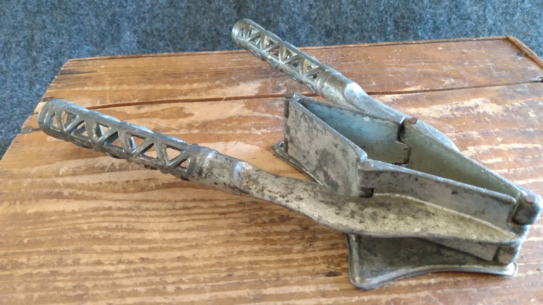 Antique Little Giant Citrus Squeezer - Etsy