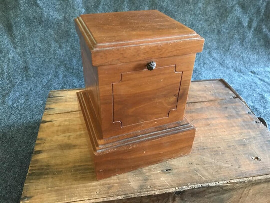 Vintage Cigarette Dispenser Music Box - Etsy