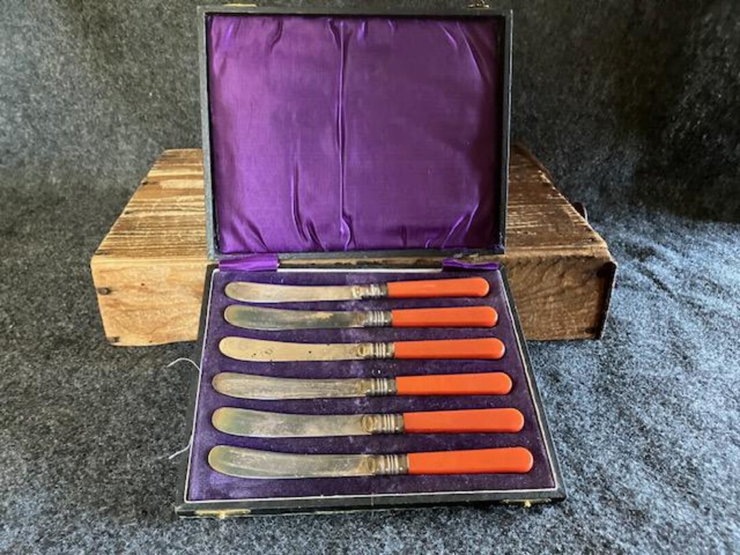 Red Bakelite Handled Butter Knives - Etsy
