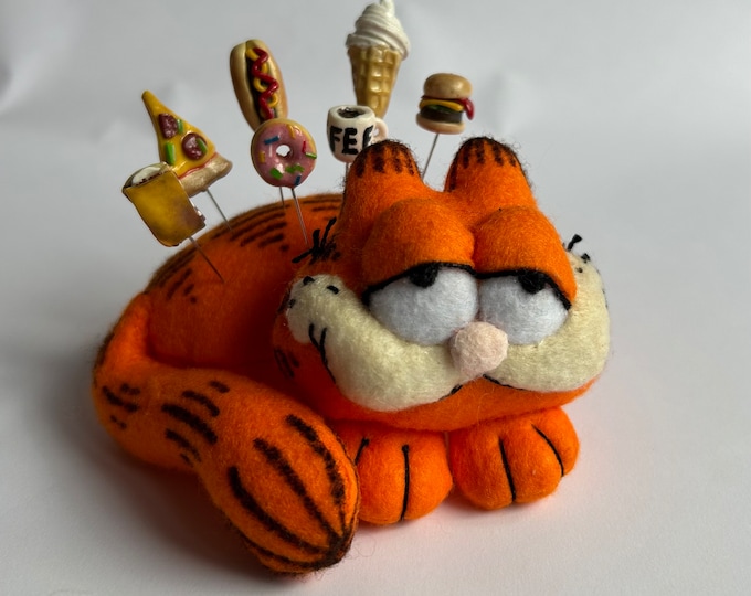 Garfield Cat Pin Cushion & Pins - Etsy