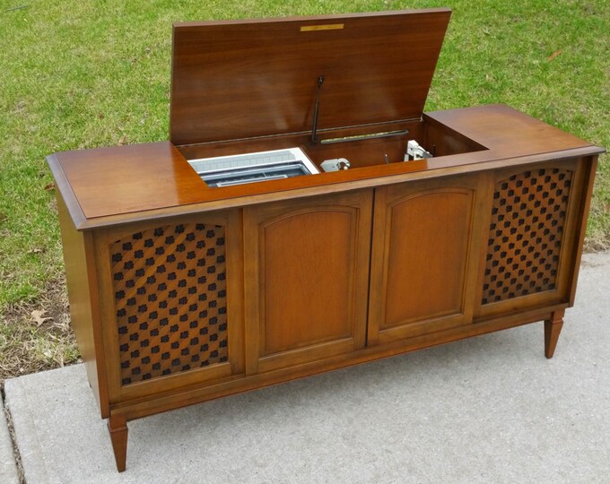 Vintage Bluetooth 1963 Mid Century Electrohome Montego 40 Console Tube ...
