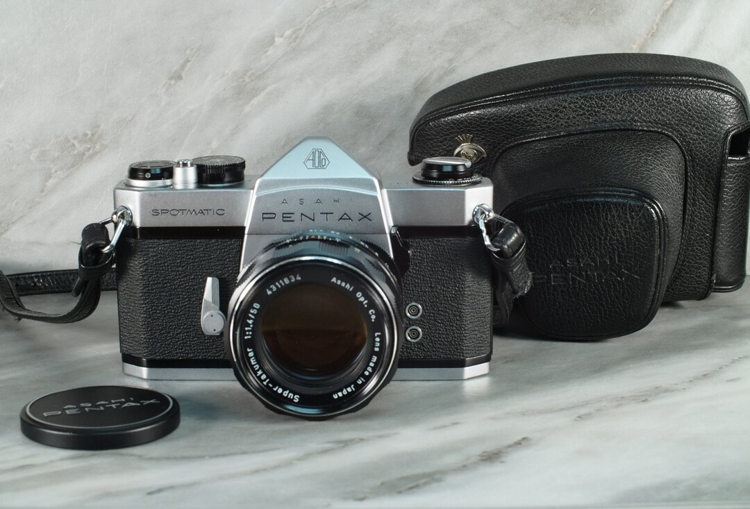 Asahi Pentax Spotmatic SP With 50mm 1.4 Super Takumar Lens, Leather ...