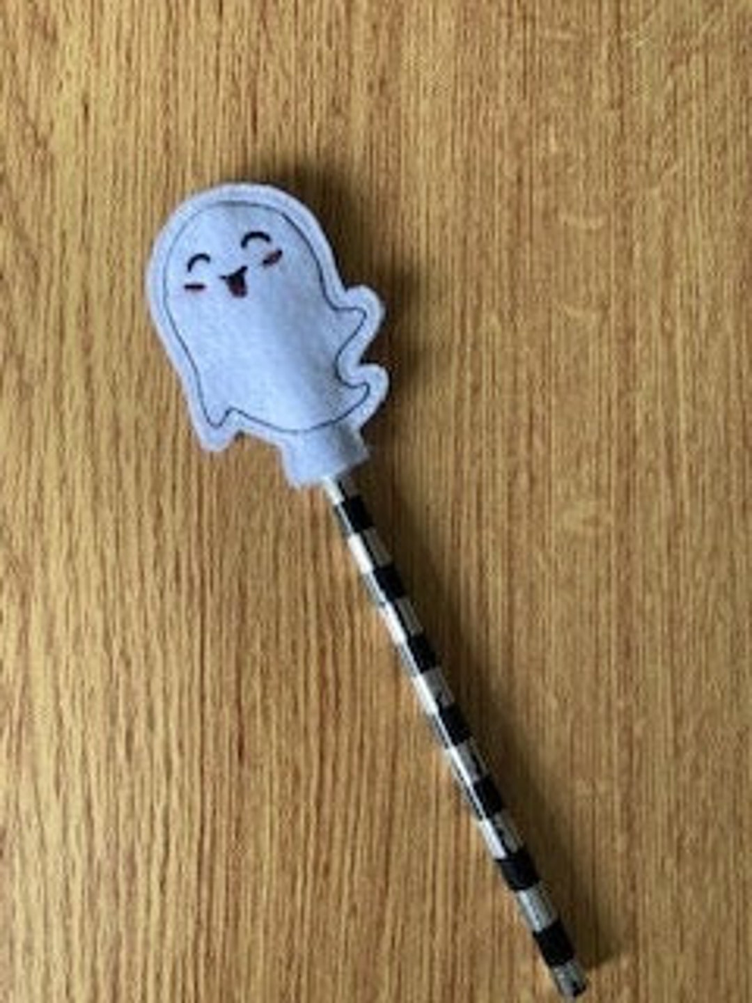 225. Smiling Ghost Pencil Topper. - Etsy