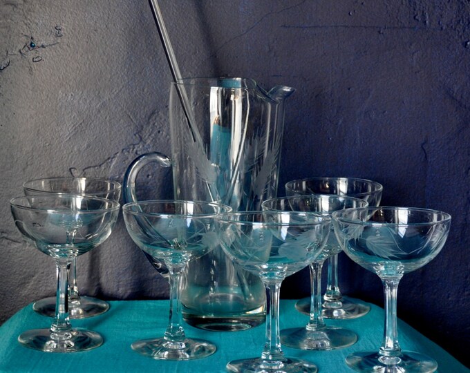 Mid Century Modern Martini Cocktail Set Martini Pitcher, Glass Stirrer ...