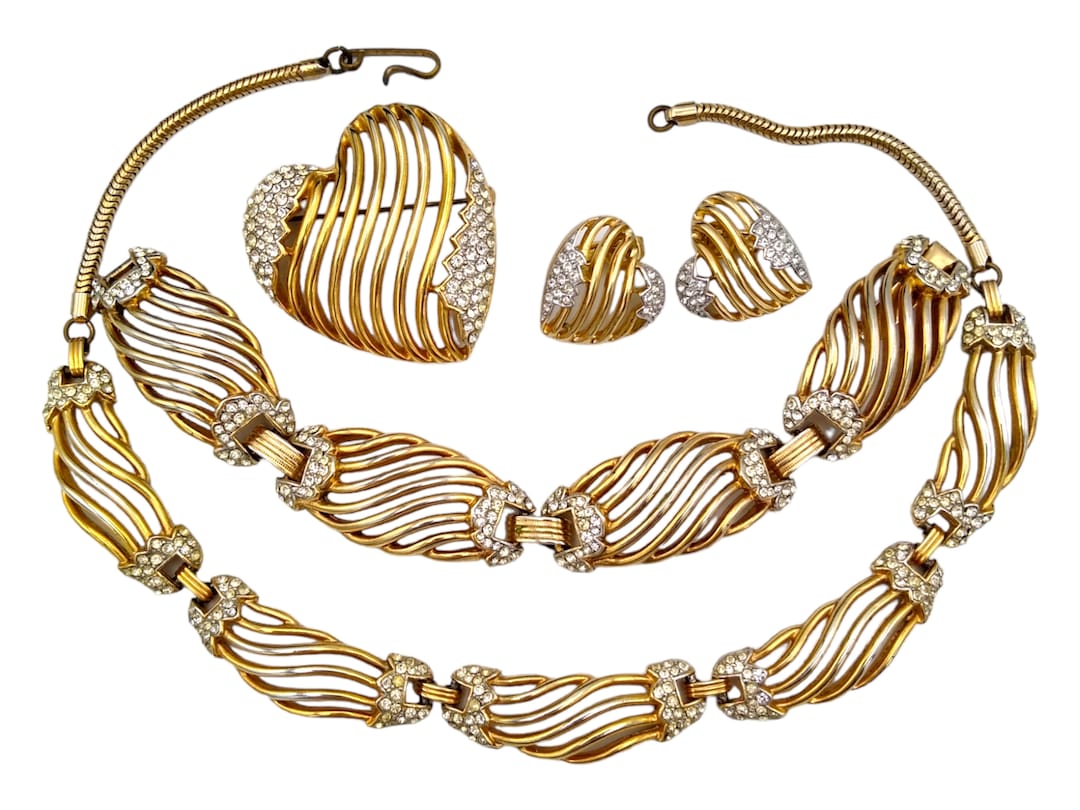 Trifari Hearts Parure, Necklace Bracelet Brooch Earrings Set, Clear ...