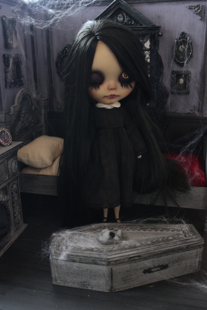 Gothic & Haunting Gothic/Antique/Dark Doll Bedroom Diorama | Etsy