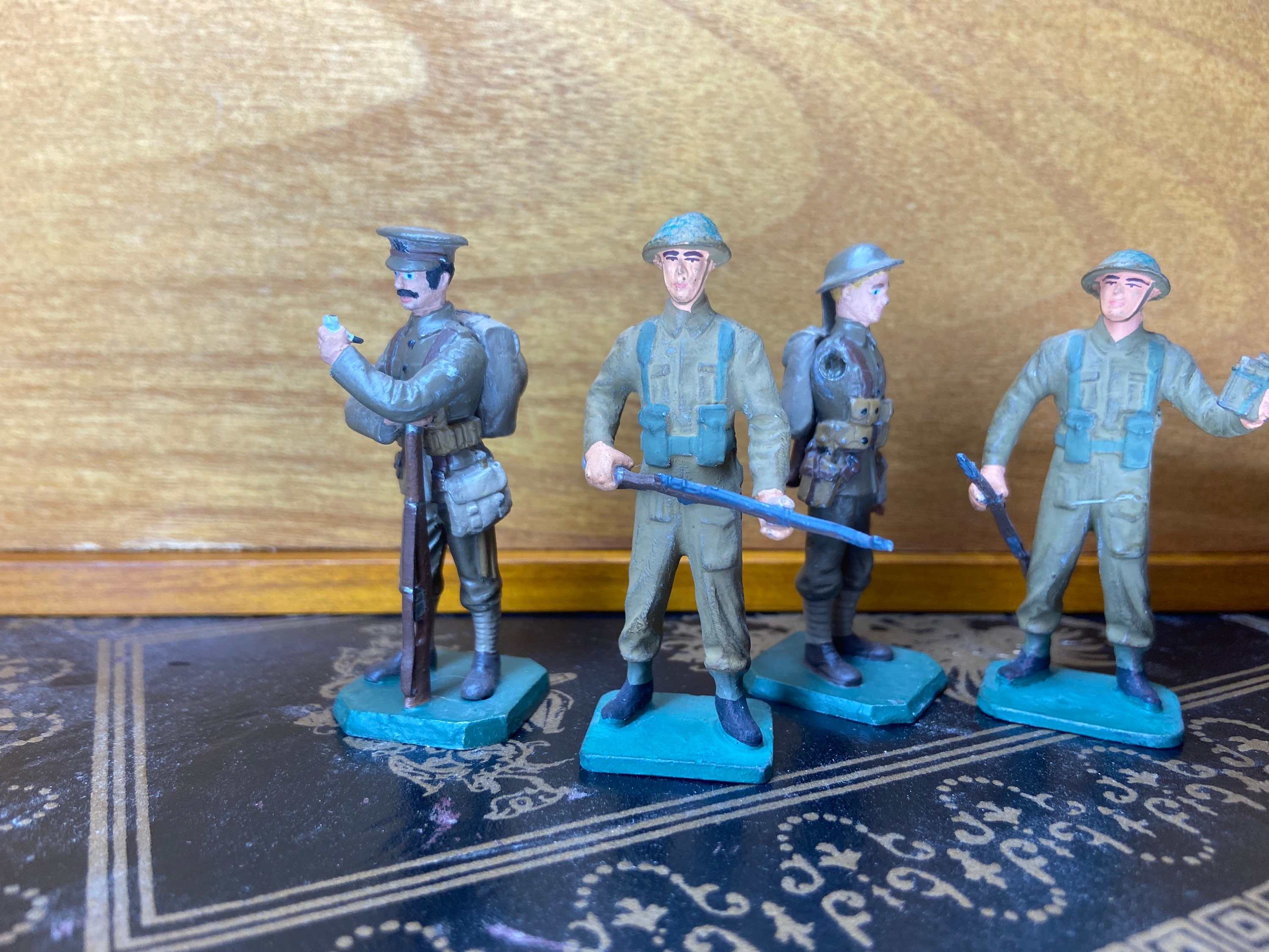 5 Toy Soldiers WW2 - Etsy