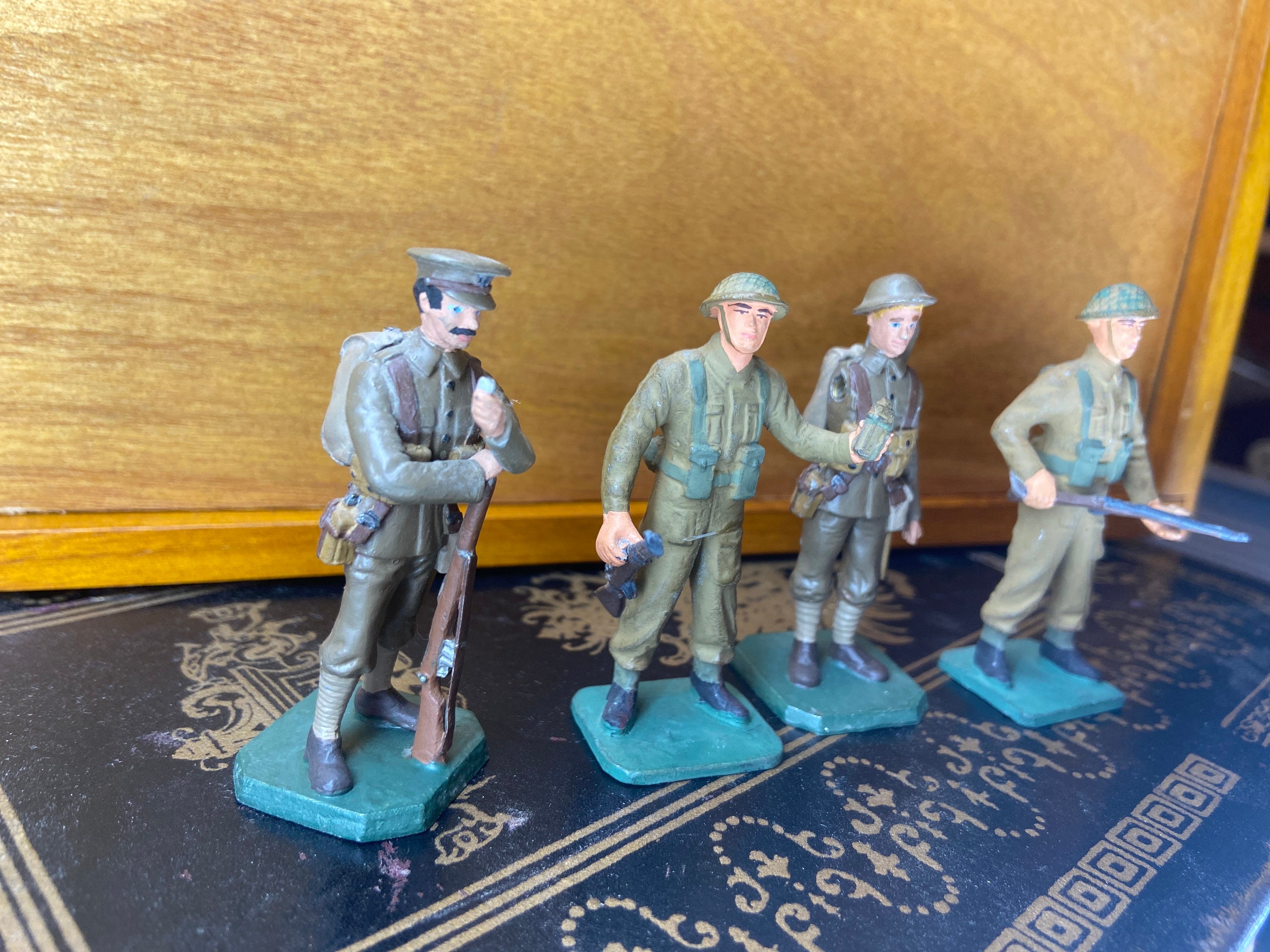 5 Toy Soldiers WW2 - Etsy