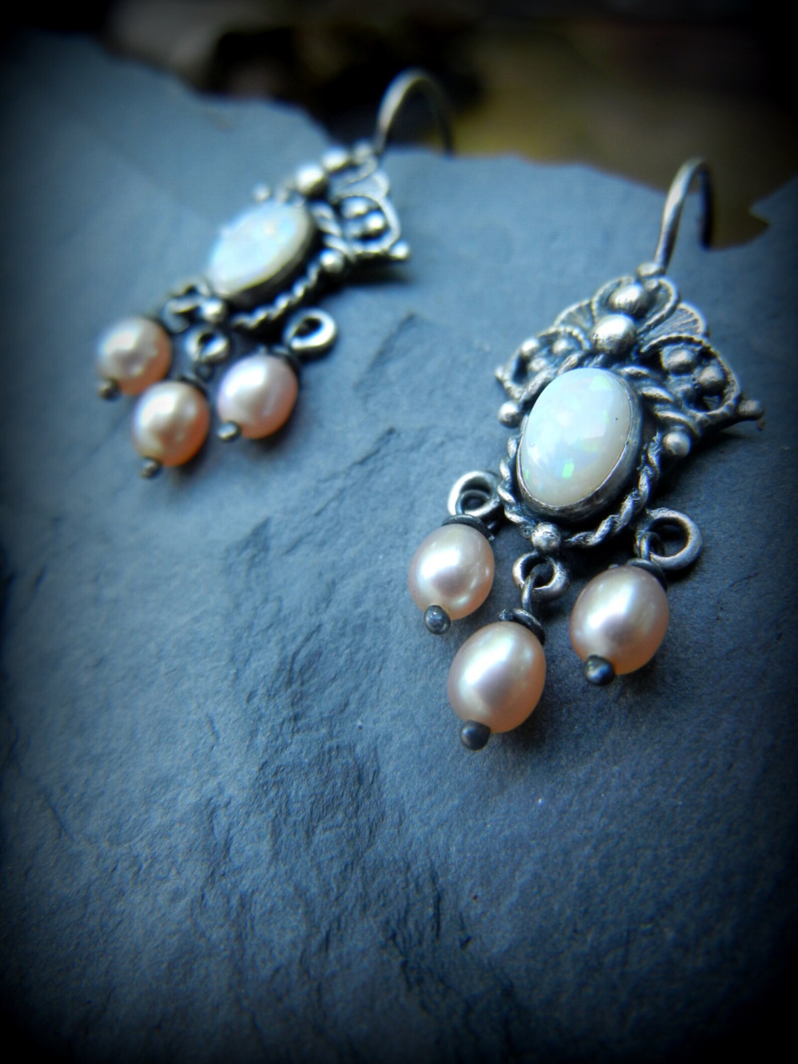 Isabella Peridot Earring Pink Freshwater Pearl Dangle - Etsy