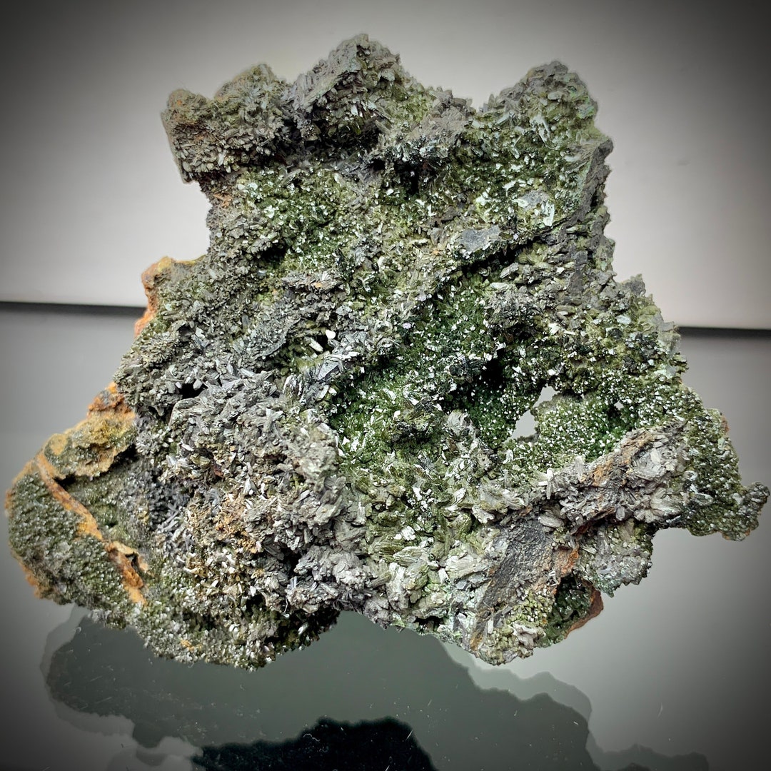 Olivenite With Black Manganese Oxides and Strashimirite Wheal Gorland ...