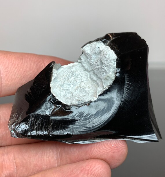 Home Décor Spherulite Cristobalite balls in Obsidian Monterey Fm ...