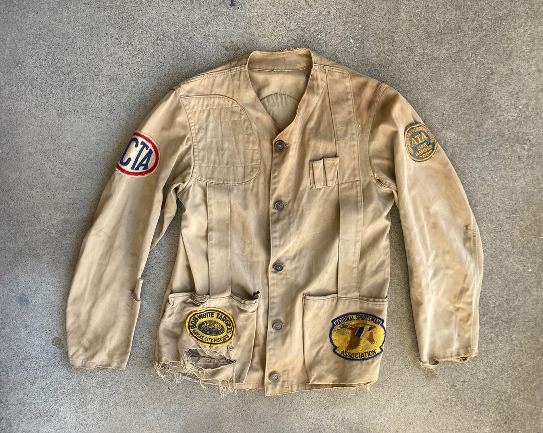 Vintage 1940s Tan Khaki Distressed HUNTING JACKET Size Small 38 Patches ...