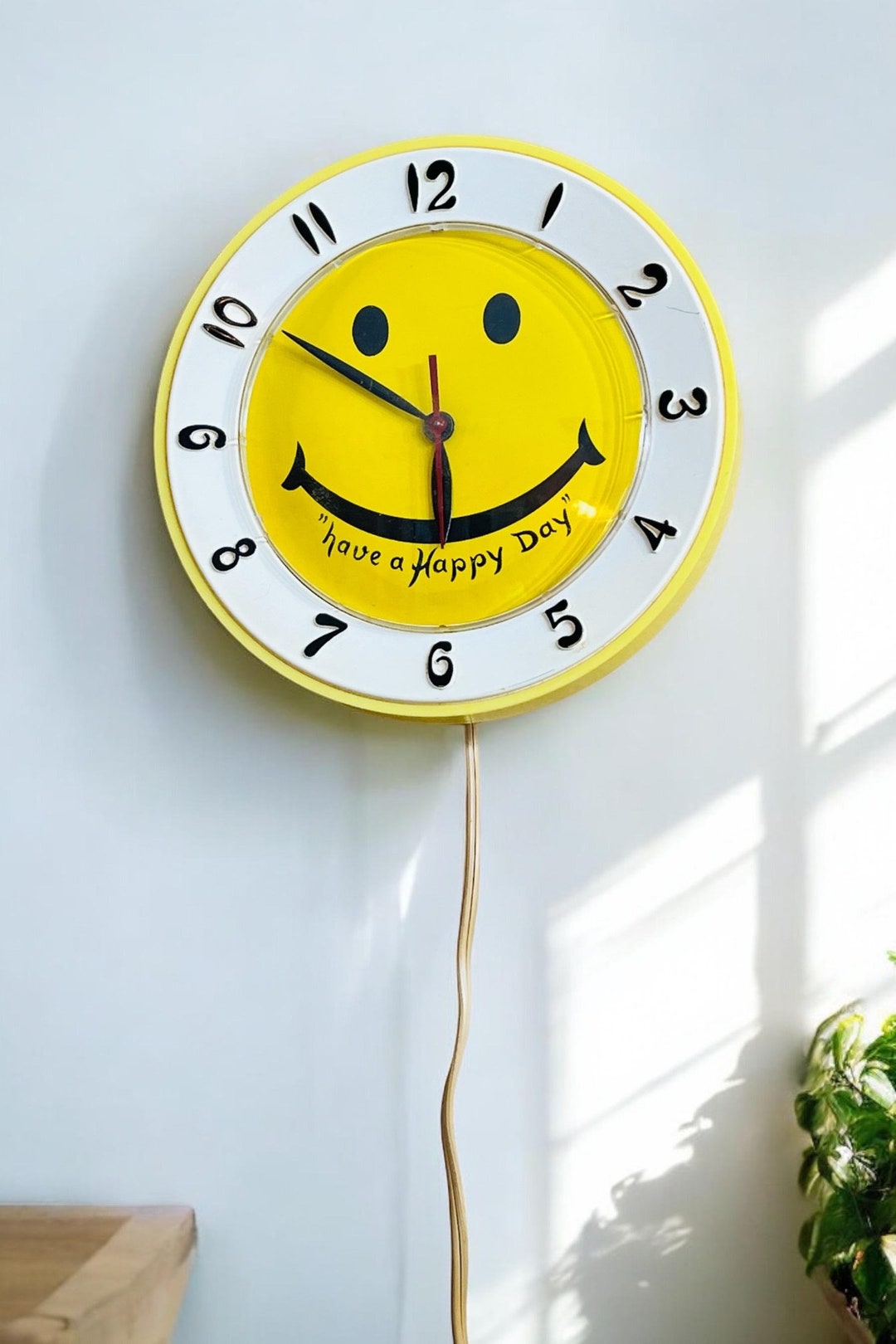 Vintage Robert Shaw Smiley Face Wall Clock - Etsy