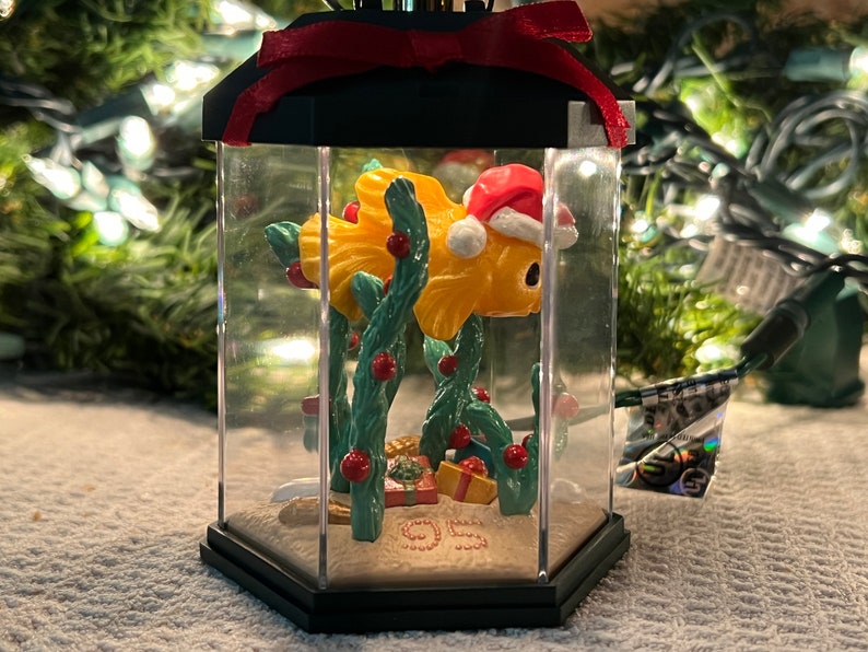 1995 Hallmark Holiday Swim Aquarium Fish Light up Ornament - Etsy