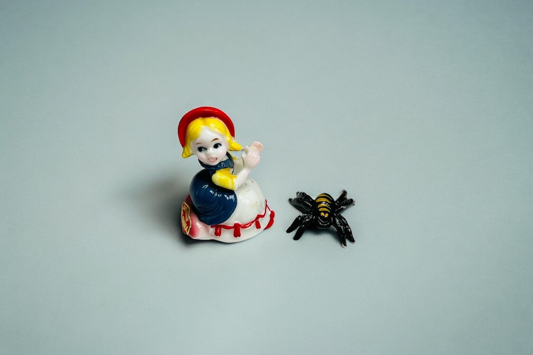 Vintage Little Miss Muffet & Spider Bone China Figurine Set - Etsy