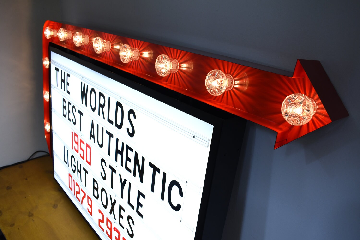 1.6m X 1m Retro Cinema Lightbox With Arrow – Commercial-grade ...