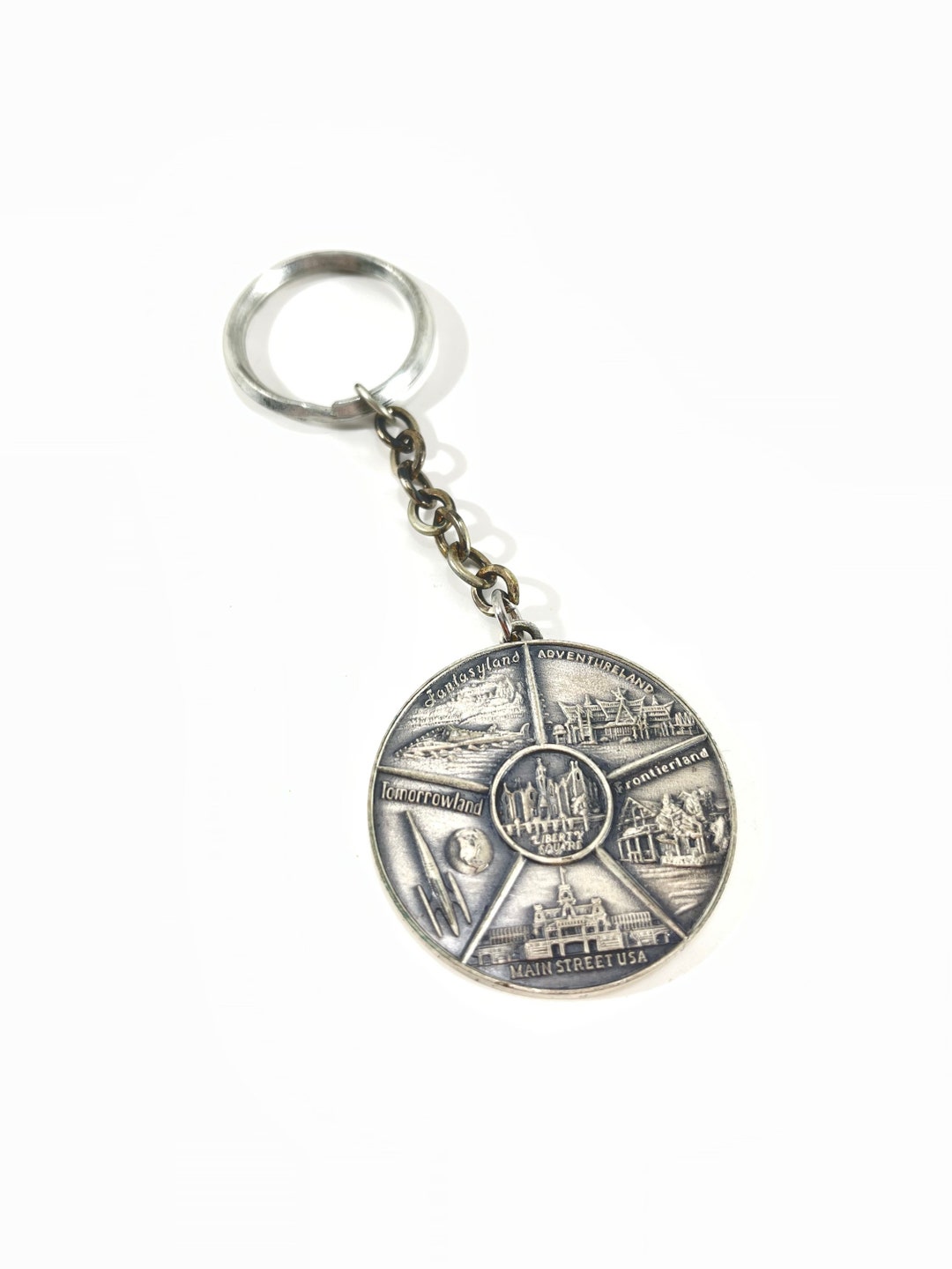 Magic Kingdom Walt Disney World Keychain, Featuring Main Street USA ...