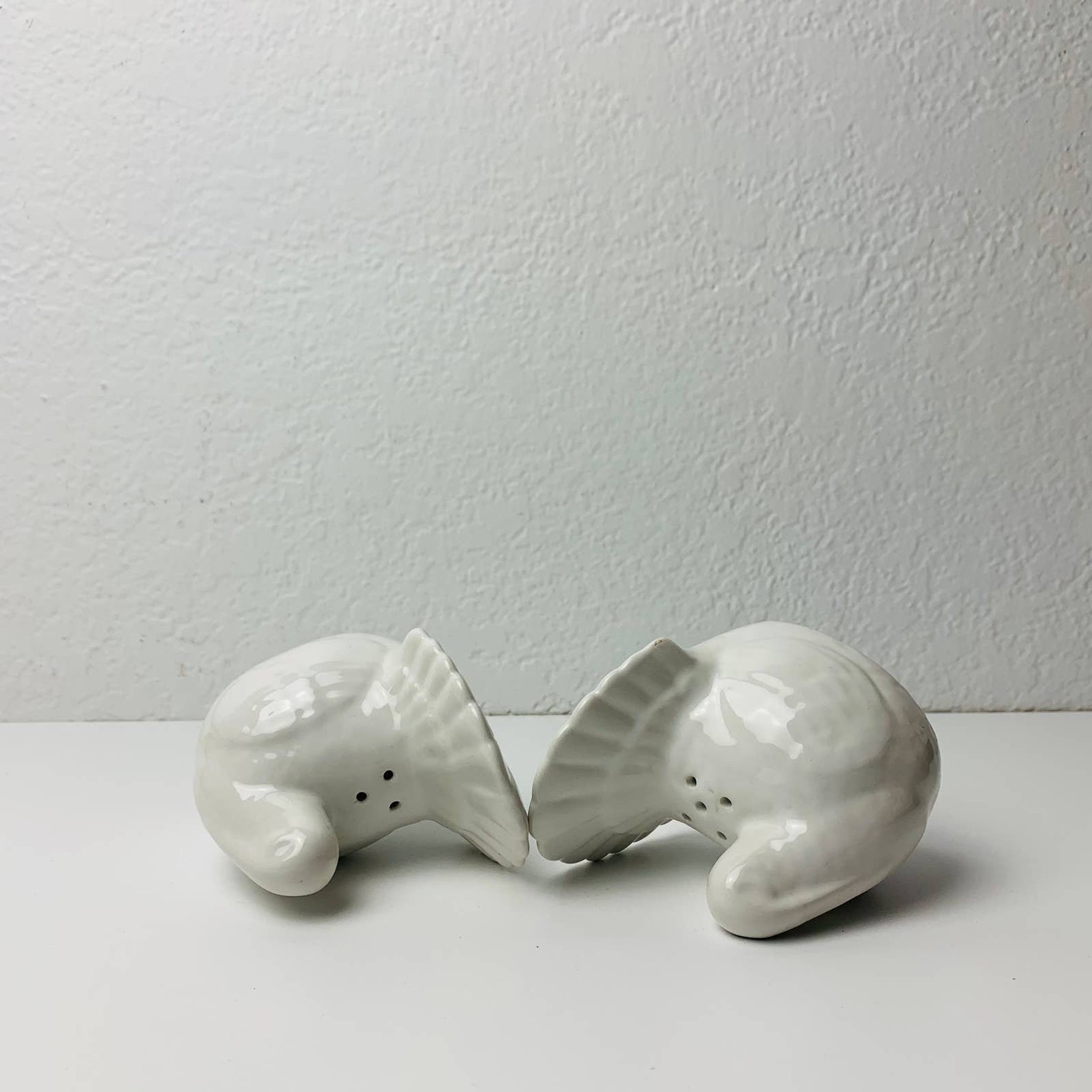 White Ceramic Salt/pepper Shaker Set Turkey Shape HIMARK Made/portugal ...