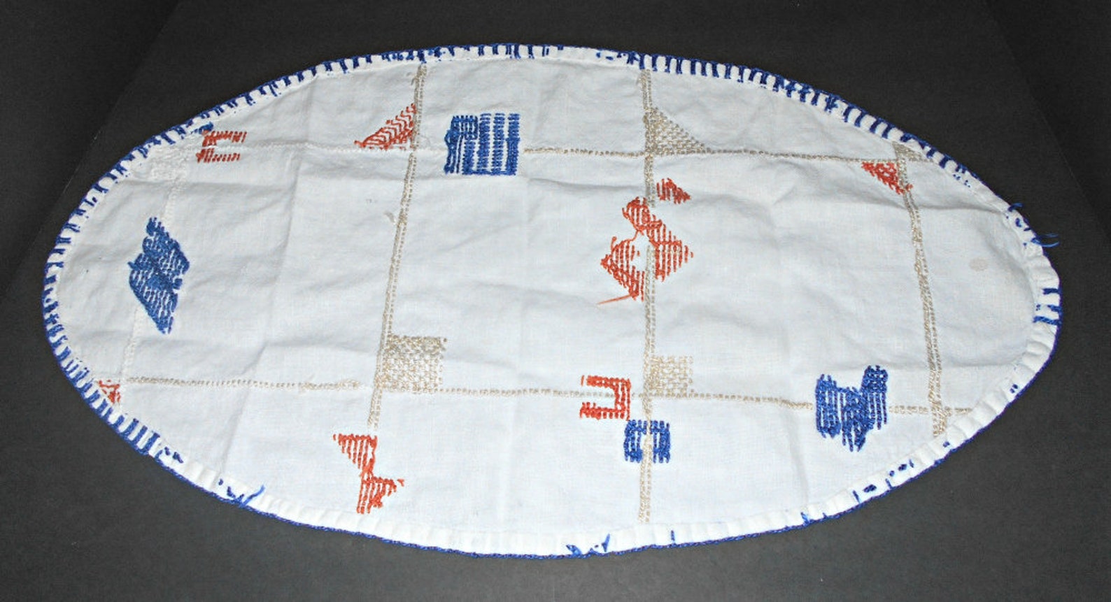 Embrodiery Table Scarfembroidery Vintage Table - Etsy