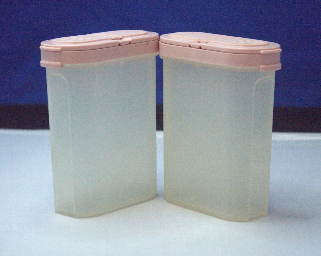 Pair Tupperware Spice Shakers,tupperware Modular Mate Spice Containers ...