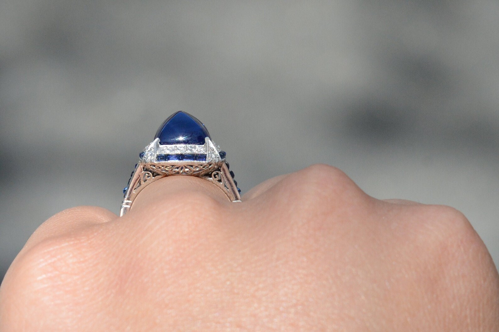 Art Deco Inspired 7 Carat Sugar Loaf Sapphire Diamond Ring - Etsy