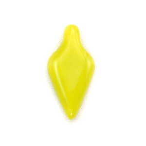 Chartreuse Yellow Silk 22 X 11mm Arrow Bead. Set of 5 or 10. - Etsy