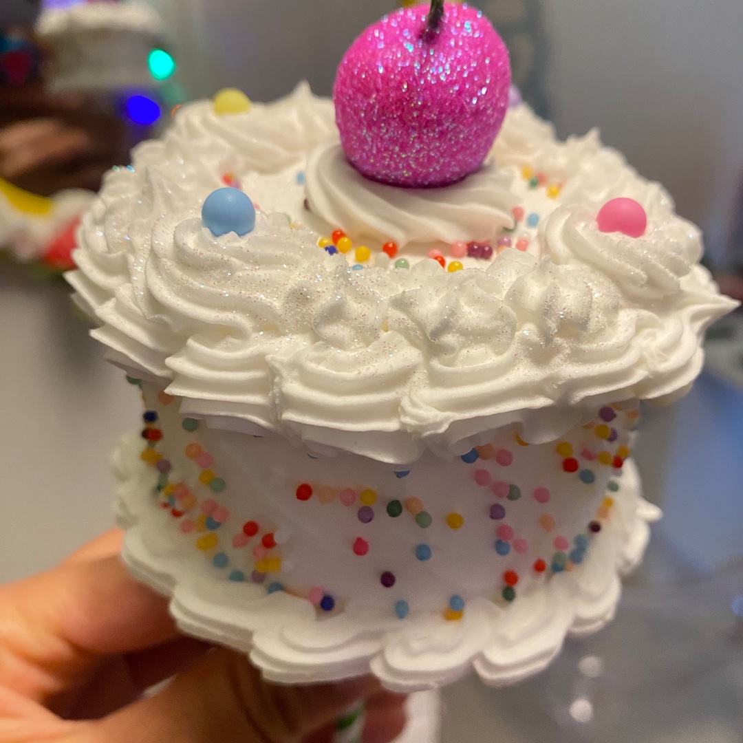 Mini Cake Picks | Mini Cakes | Fake Cakes | Chocolate Cake | Vanilla ...