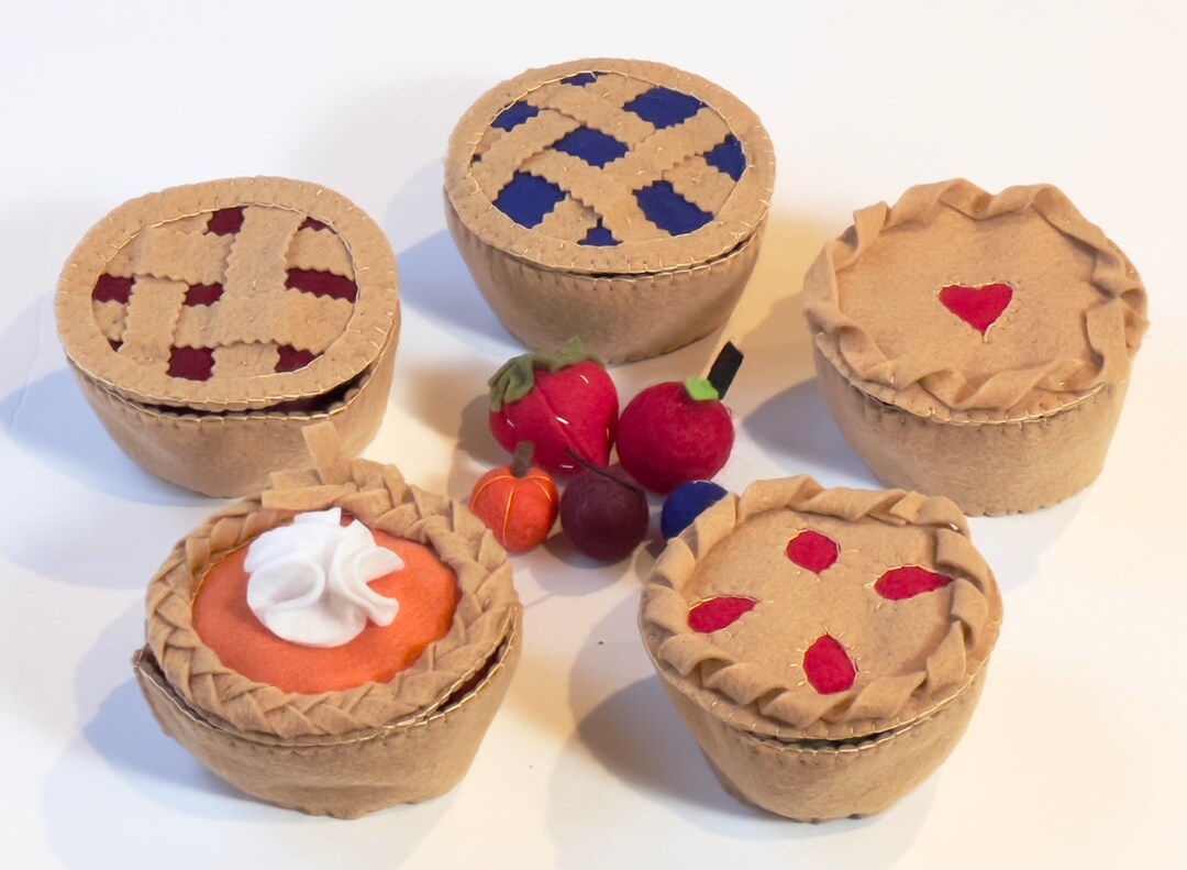 Make Your Own Felt Toy Pie / Blueberry Pie / Strawberry Pie / Cherry ...