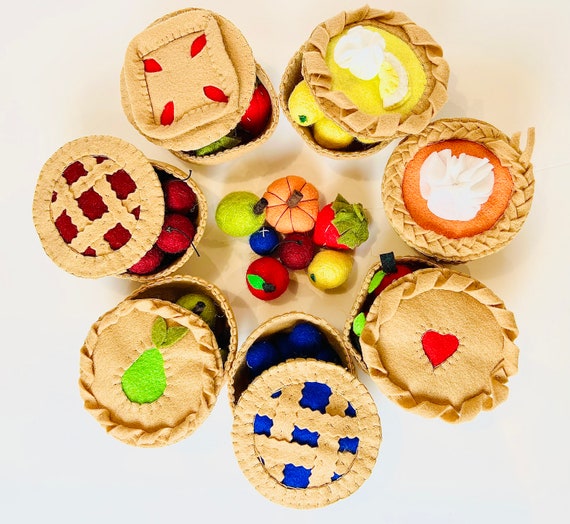 Make Your Own Felt Toy Pie / Blueberry Pie / Strawberry Pie / - Etsy