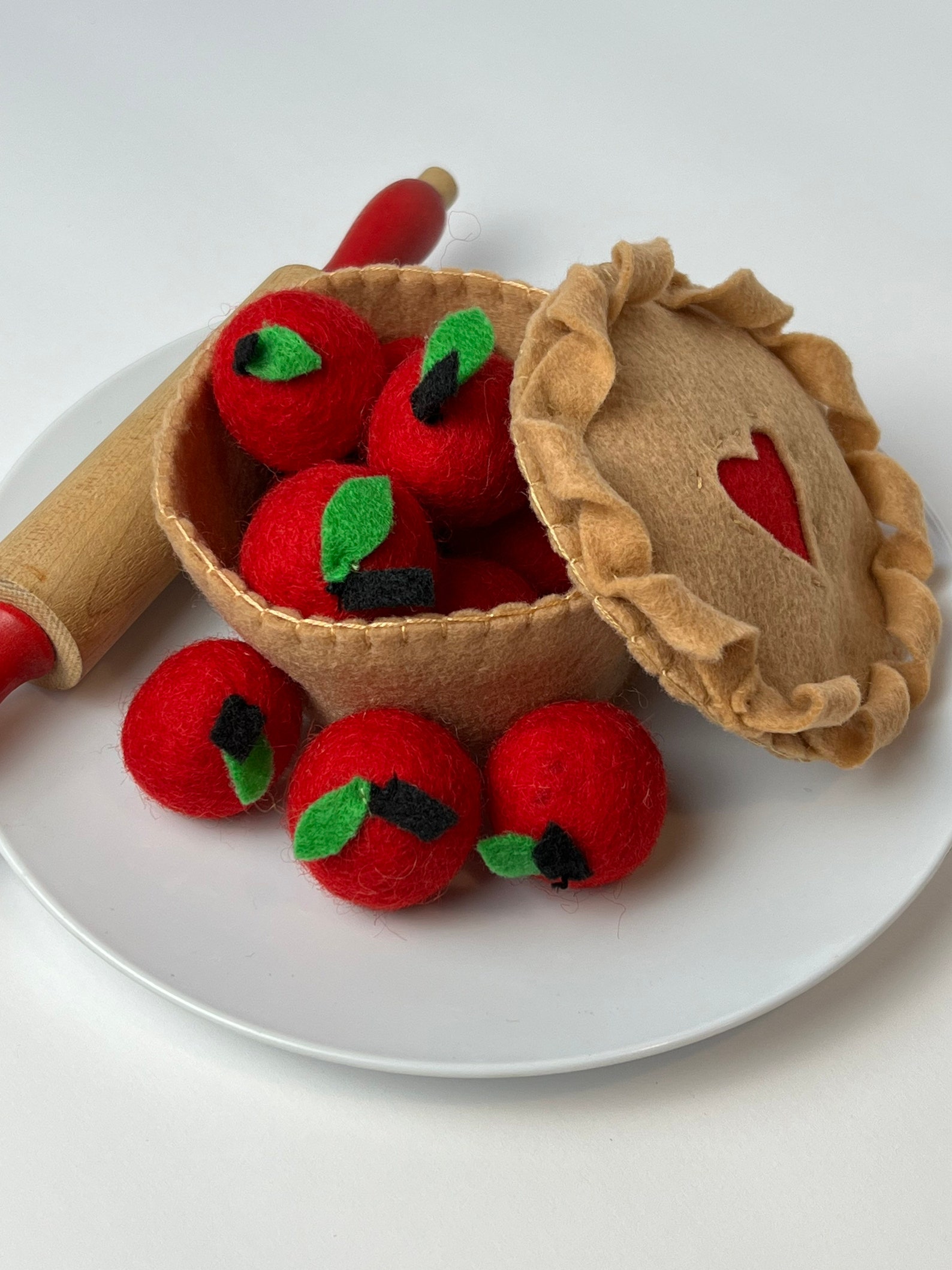 Make Your Own Felt Toy Pie / Blueberry Pie / Strawberry Pie / - Etsy