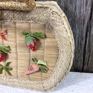 Fun Retro Straw Purse With Strawberries and Carrots - Etsy