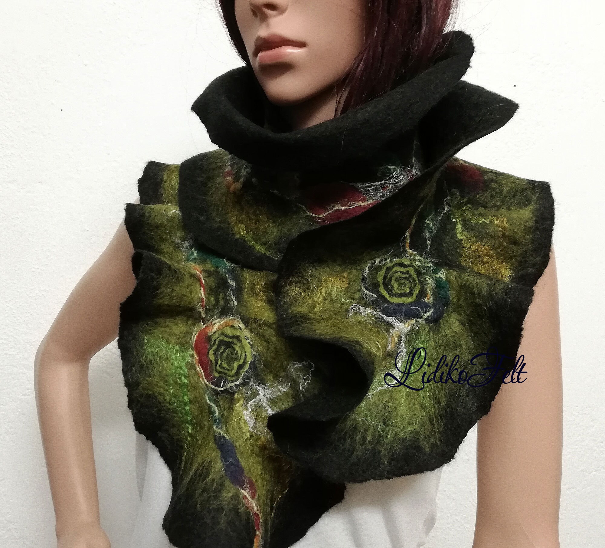 Felted Wool Ruffle Scarf BLACK GREEN With Brooch Felt Scarf Felt Art ...