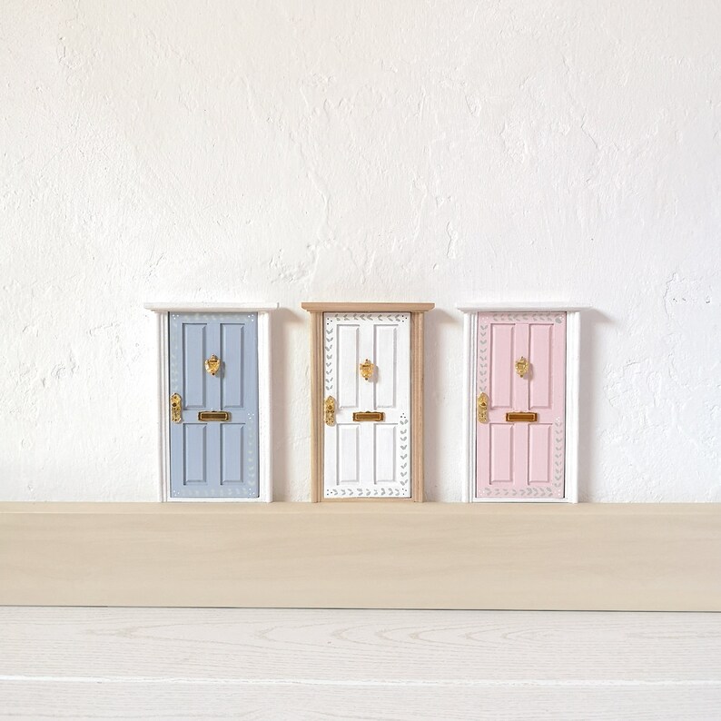 Hand Painted Wooden Door MOUSE HOUSE Dollhouse Door Pérez | Etsy