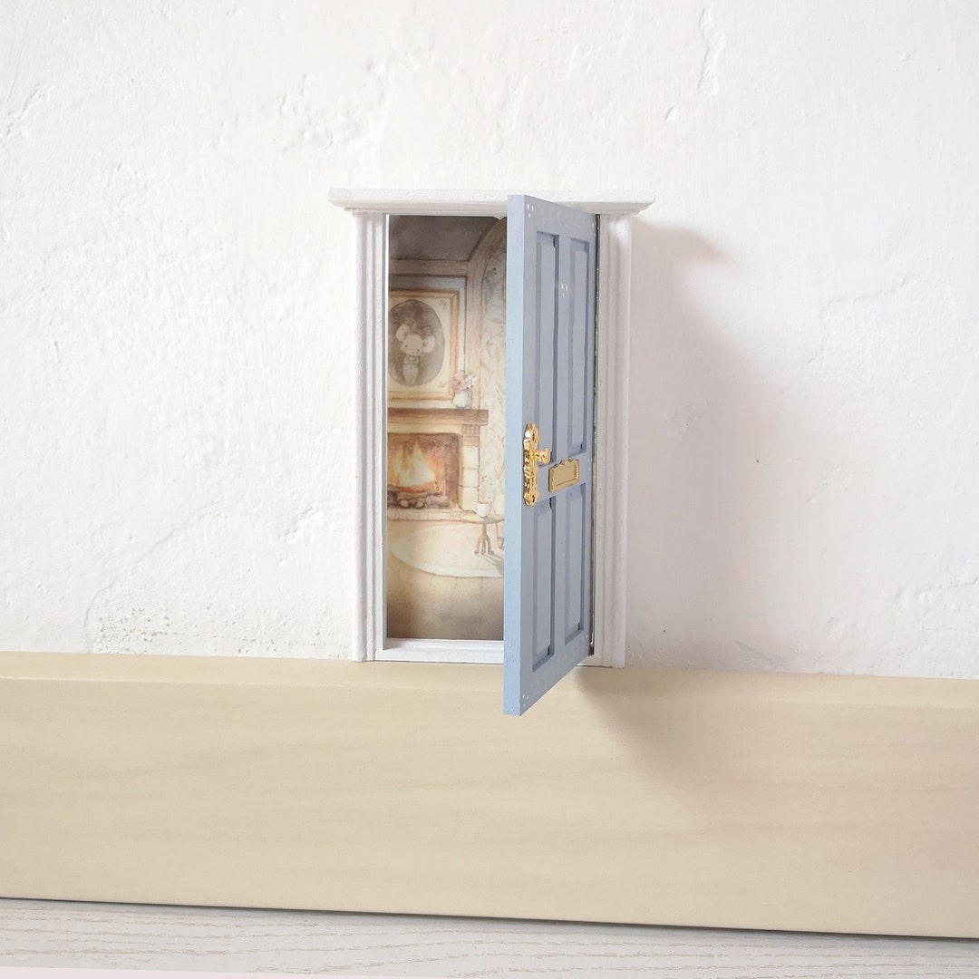 Hand Painted Wooden Door, MOUSE HOUSE, Dollhouse Door, Pérez Mouse Door ...