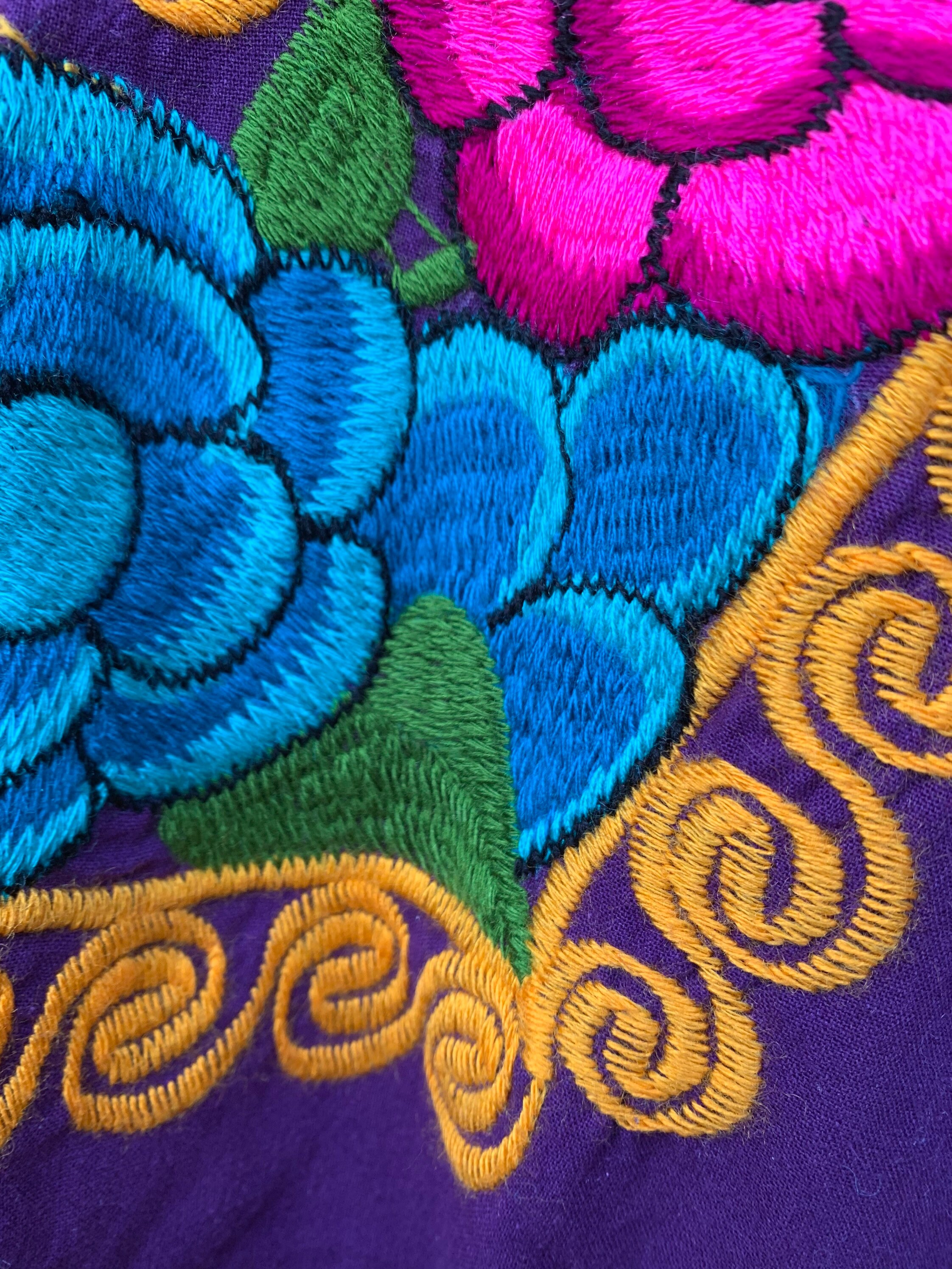 Embroidered Blouse From Chiapas, Mexico. Traditional Mexican Blouse for ...