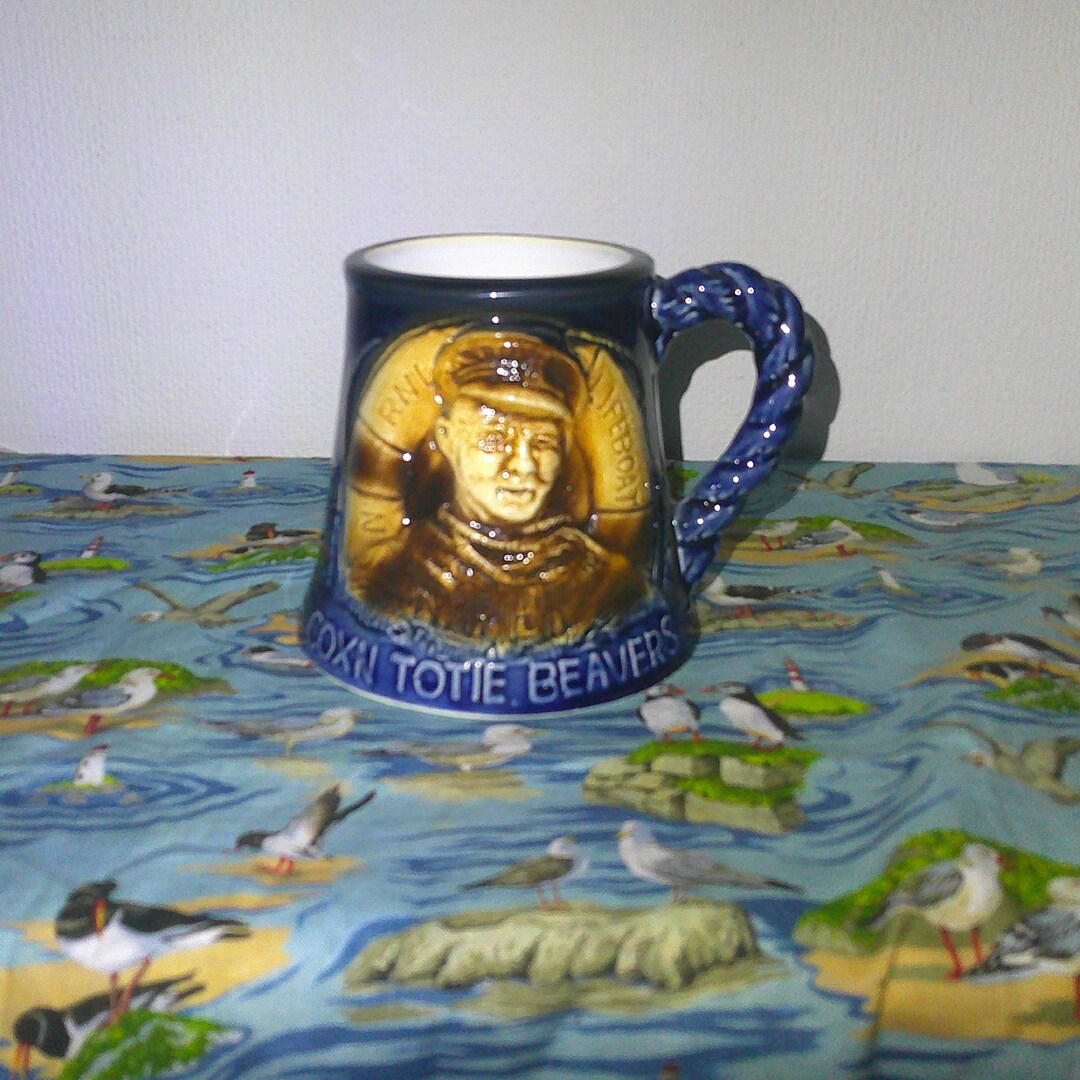 Great Yarmouth Pottery RNLI Lifeboat Coxn Totie Beavers Albatross Plane ...
