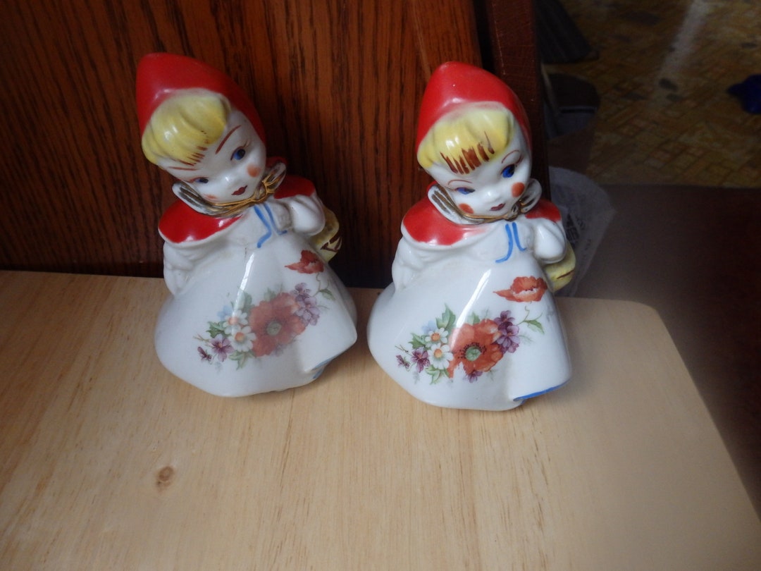 Vintage Hull Red Riding Hood Pottery Salt and Pepper Set Estate Find - Etsy