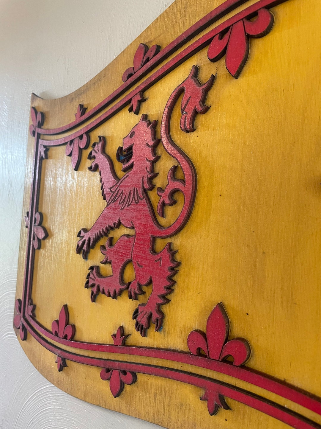 Lion Rampart Waving Wooden Flag - Scotland - Scottish Flag - Scottish ...