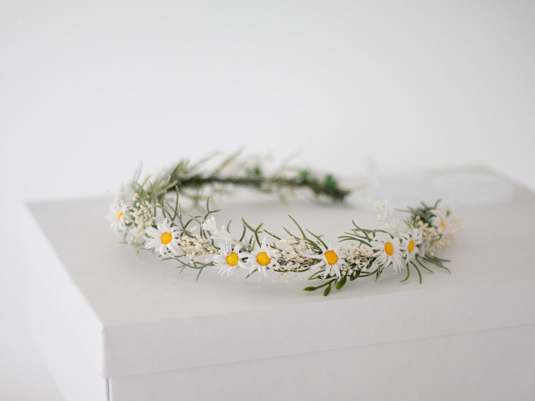 Daisy Flower Crown: Adjustable Floral Headband With Baby's Breath - Etsy