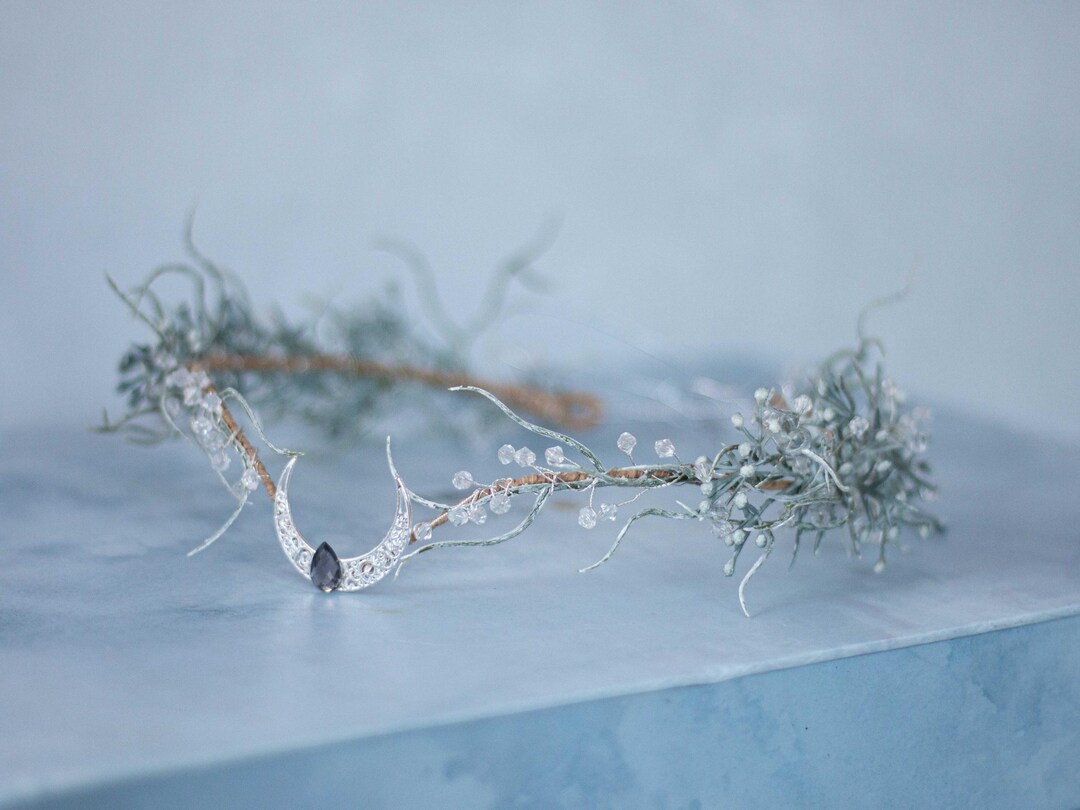 Crescent Moon Hair Crown, Elven Circlet Fantasy Wedding Tiara, Woodland ...