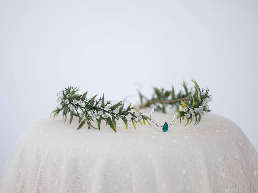 Emerald Green Crescent Moon Crown: Elven Wedding Tiara - Etsy