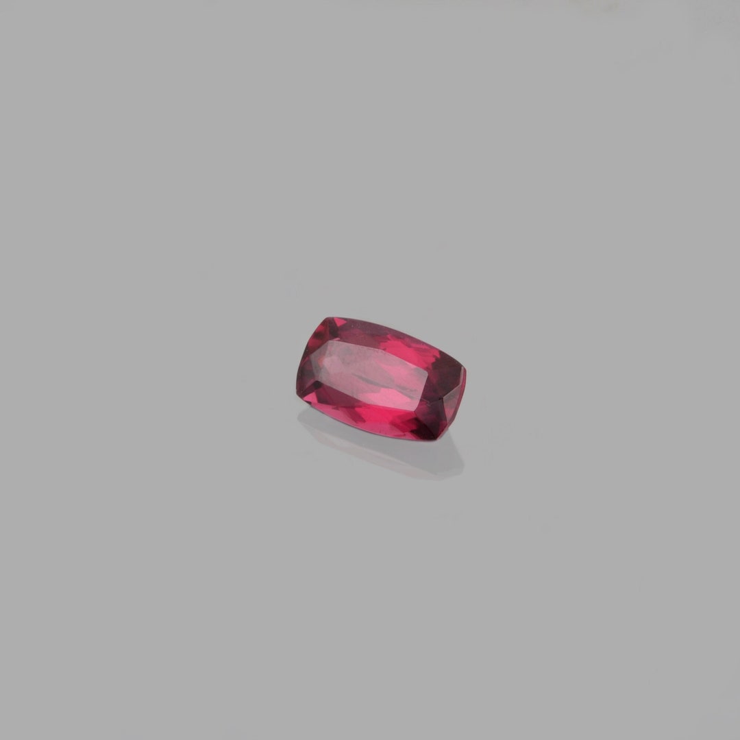 High Quality Natural Red Garnet Loose Gemstone, Rectangle Cut 9.330 Cts ...
