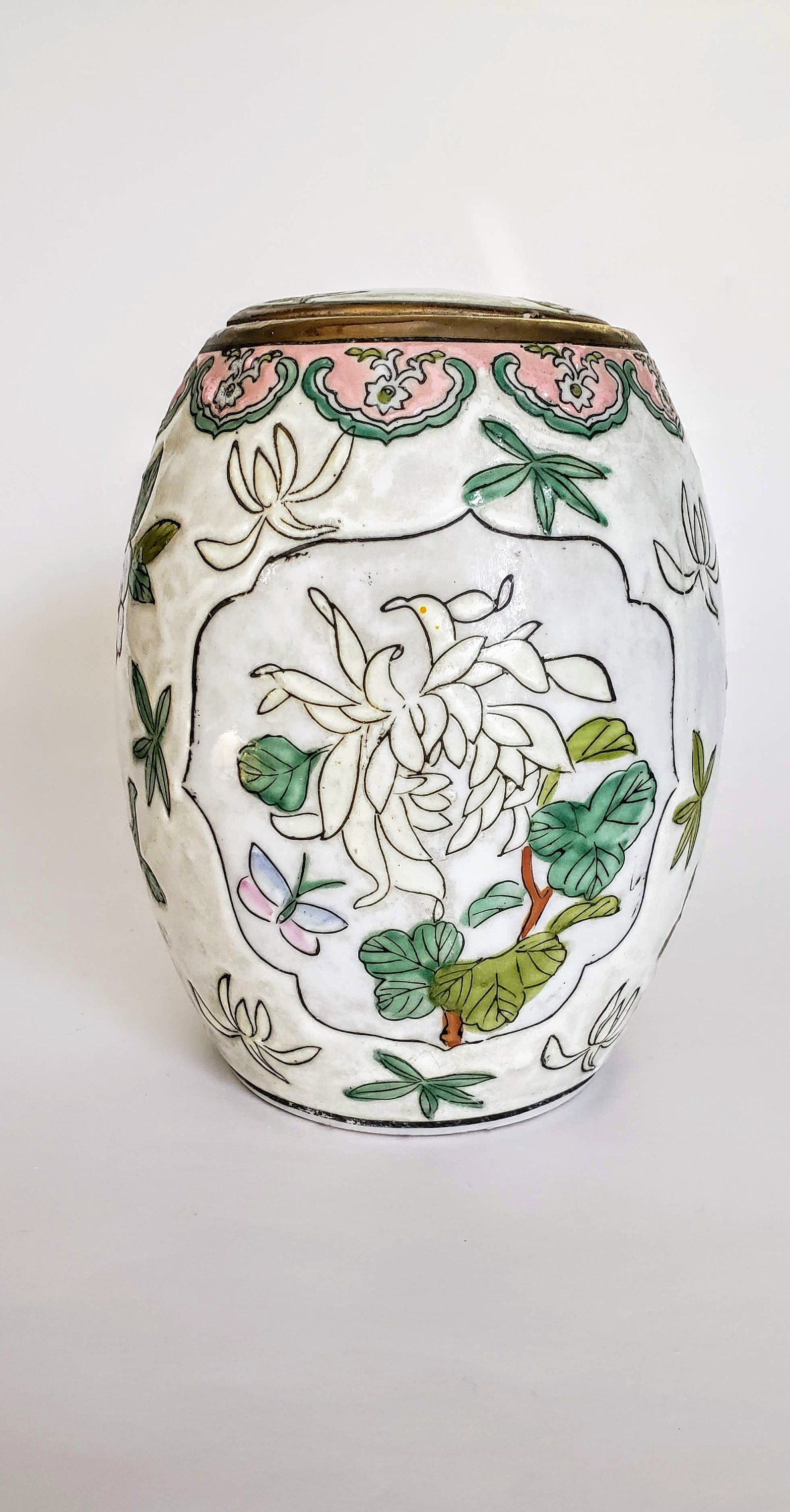 Chinese Porcelain Ginger Jar, Gold Enameled Ginger Jar, Decorated in ...