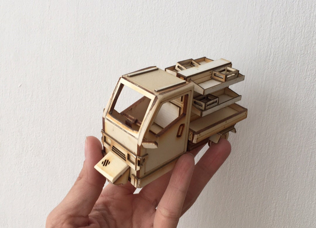 1:24 Tuk Tuk Delivery Display Truck Readymade Miniature Model Gift for ...