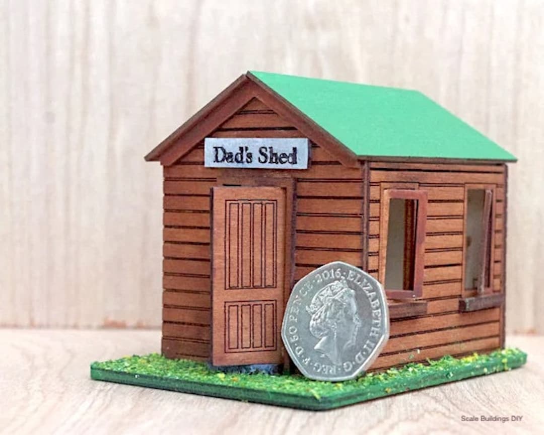 QUARTER SCALE DOLLHOUSE Miniature 1/48 Tool Shed Garden Shed Fathers ...